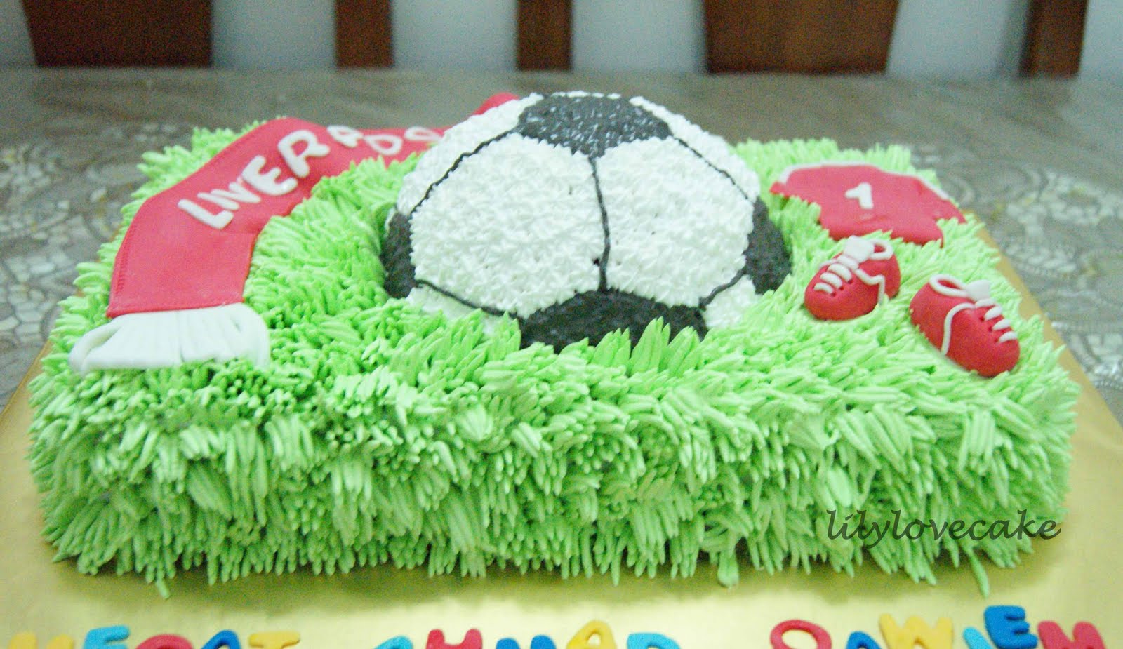 Kek Bola :~Lily Love Cake