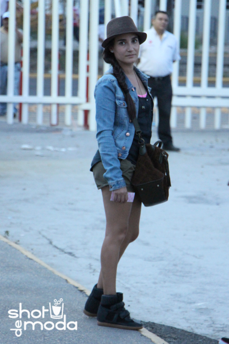 Reggae, outfits y sus colores - Shot de Moda