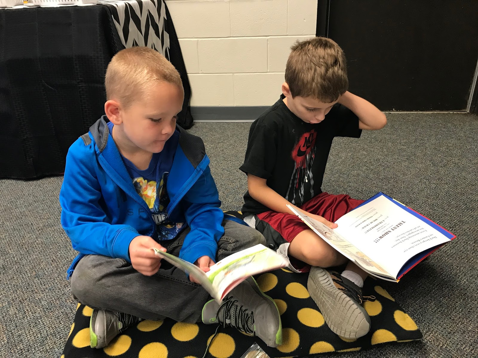 Mrs. Bell's 2nd Grade Blog: Guided Reading - Reading to Others...
