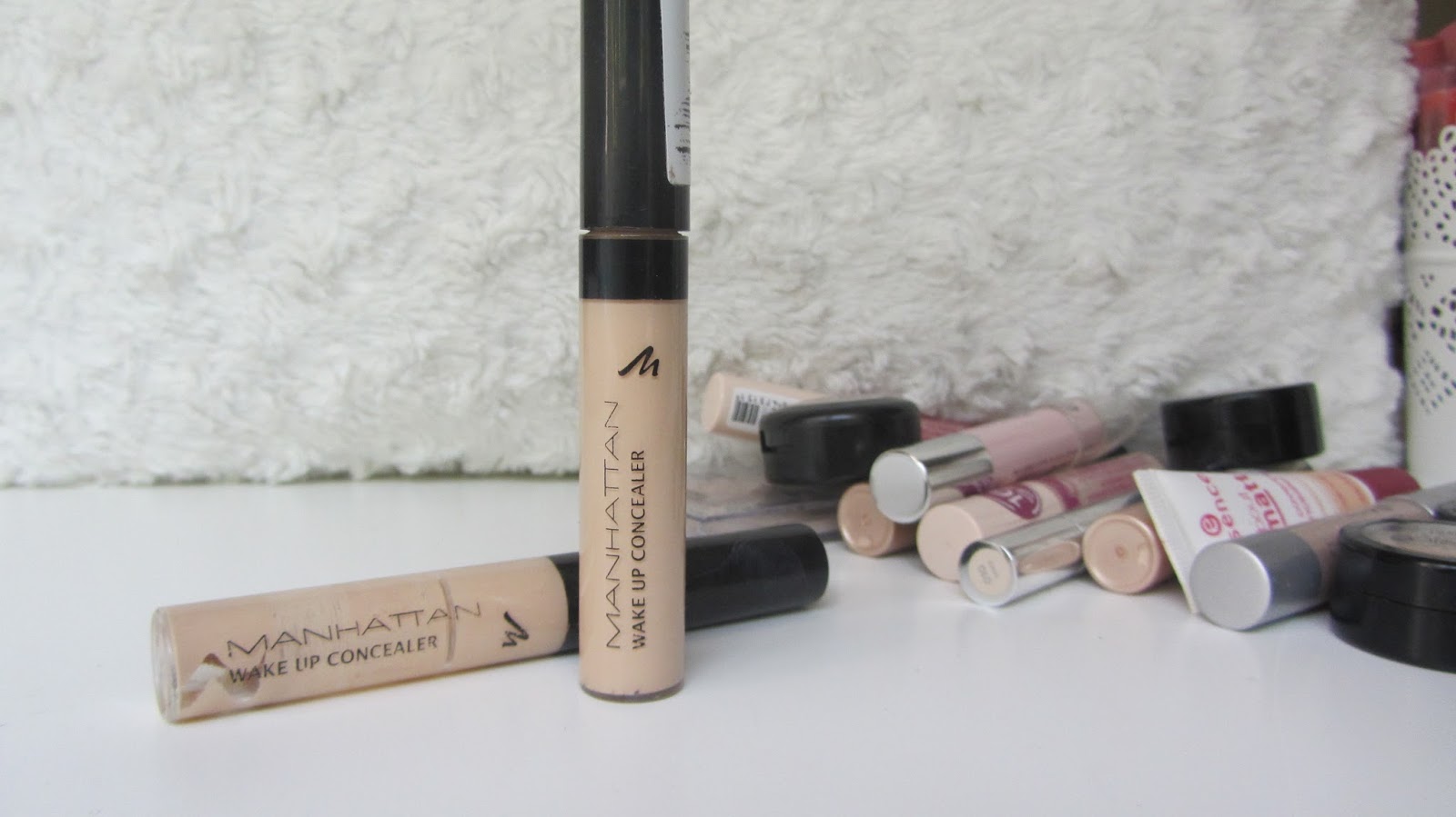 MissZickZack: REVIEW: Manhattan Wake up Concealer -002 classic beige
