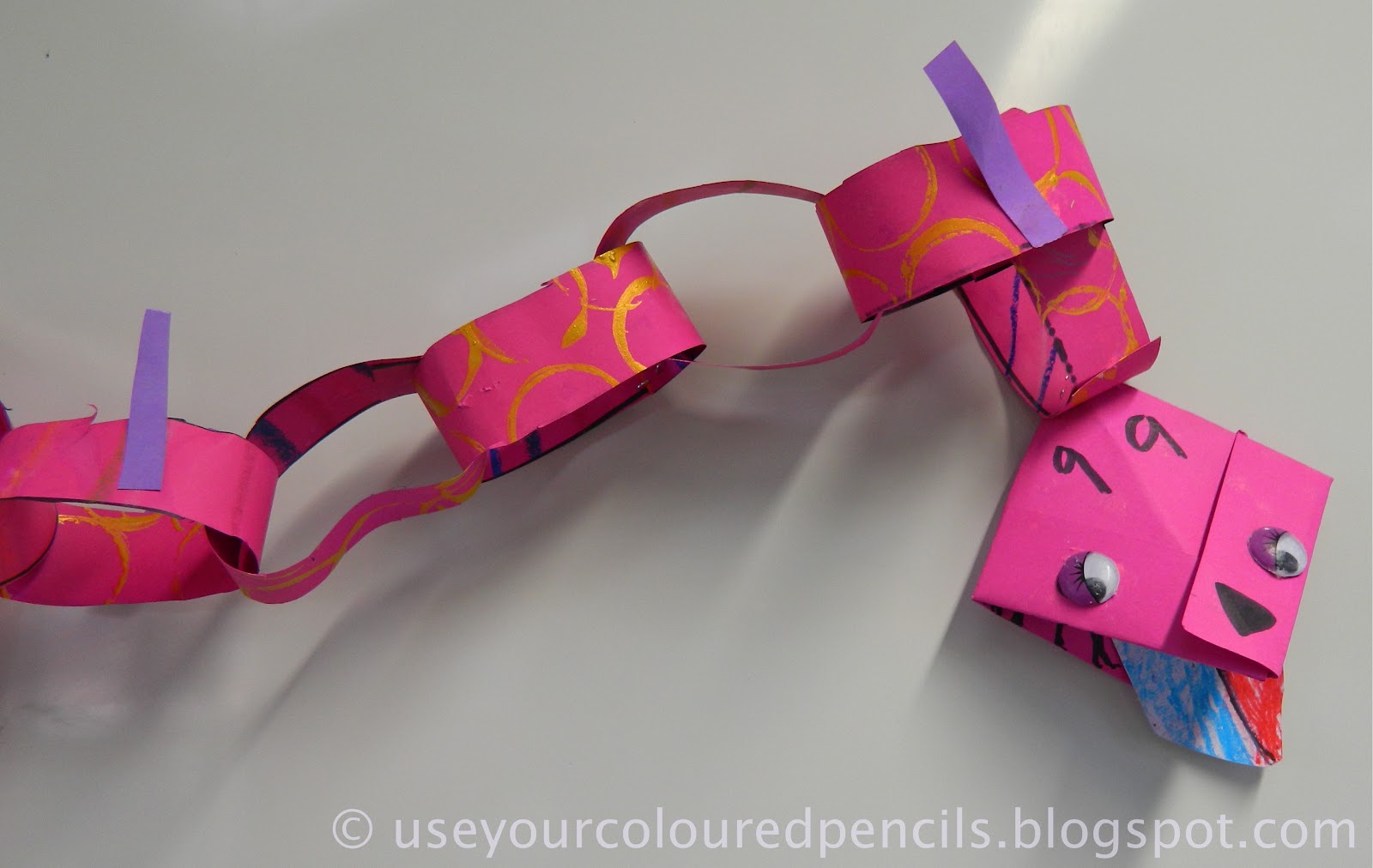 Use Your Coloured Pencils: Paper Chain Chinese Dragons