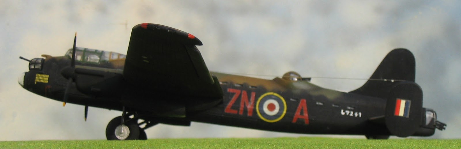 Happyscale-Modellbau: AVRO 679 Manchester - scratch-conversion 1/72
