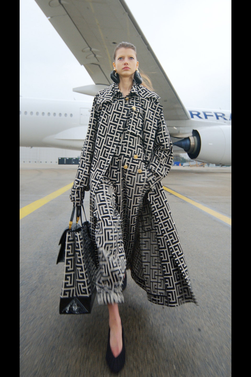 LOGOMANIA FASHION TREND - Miss Rich