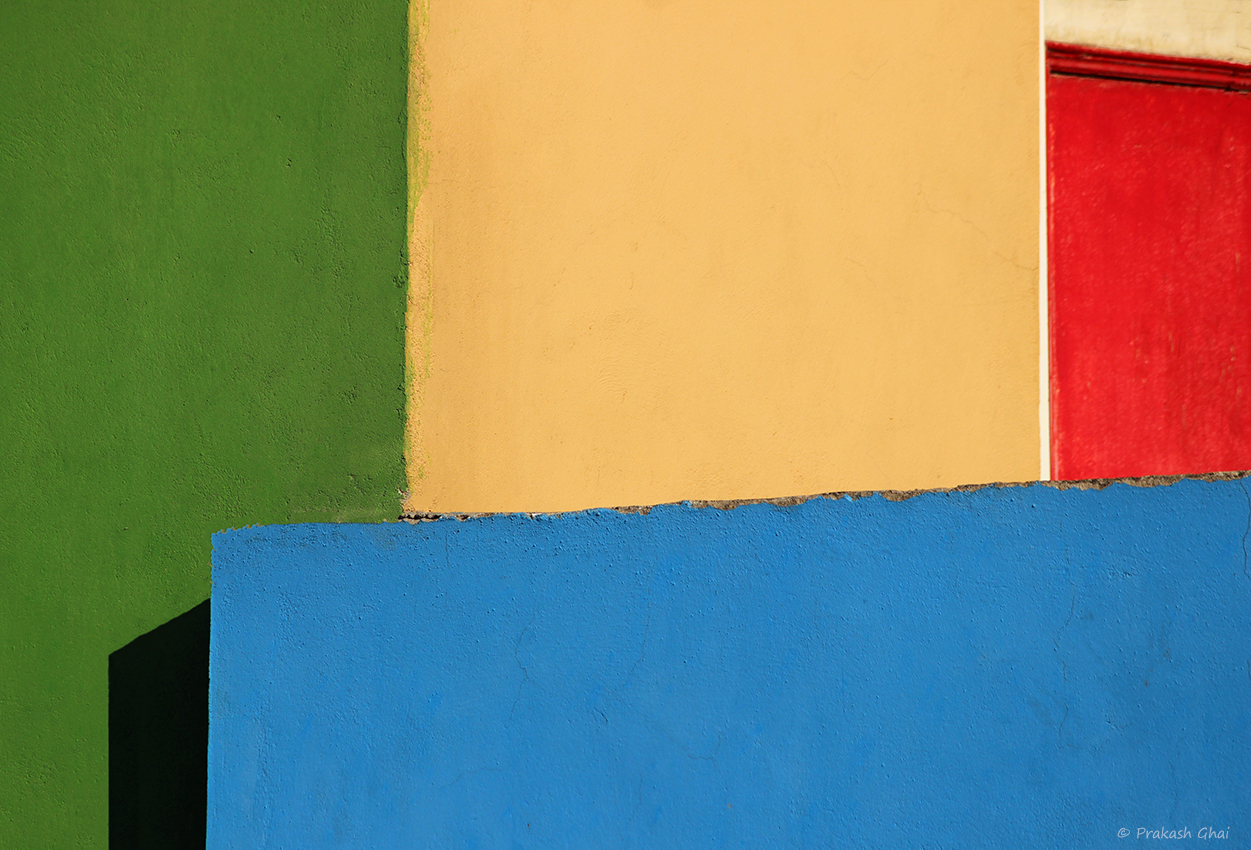 Minimalist Photography - by Prakash Ghai: 5 Colorful Minimalist Wall ...