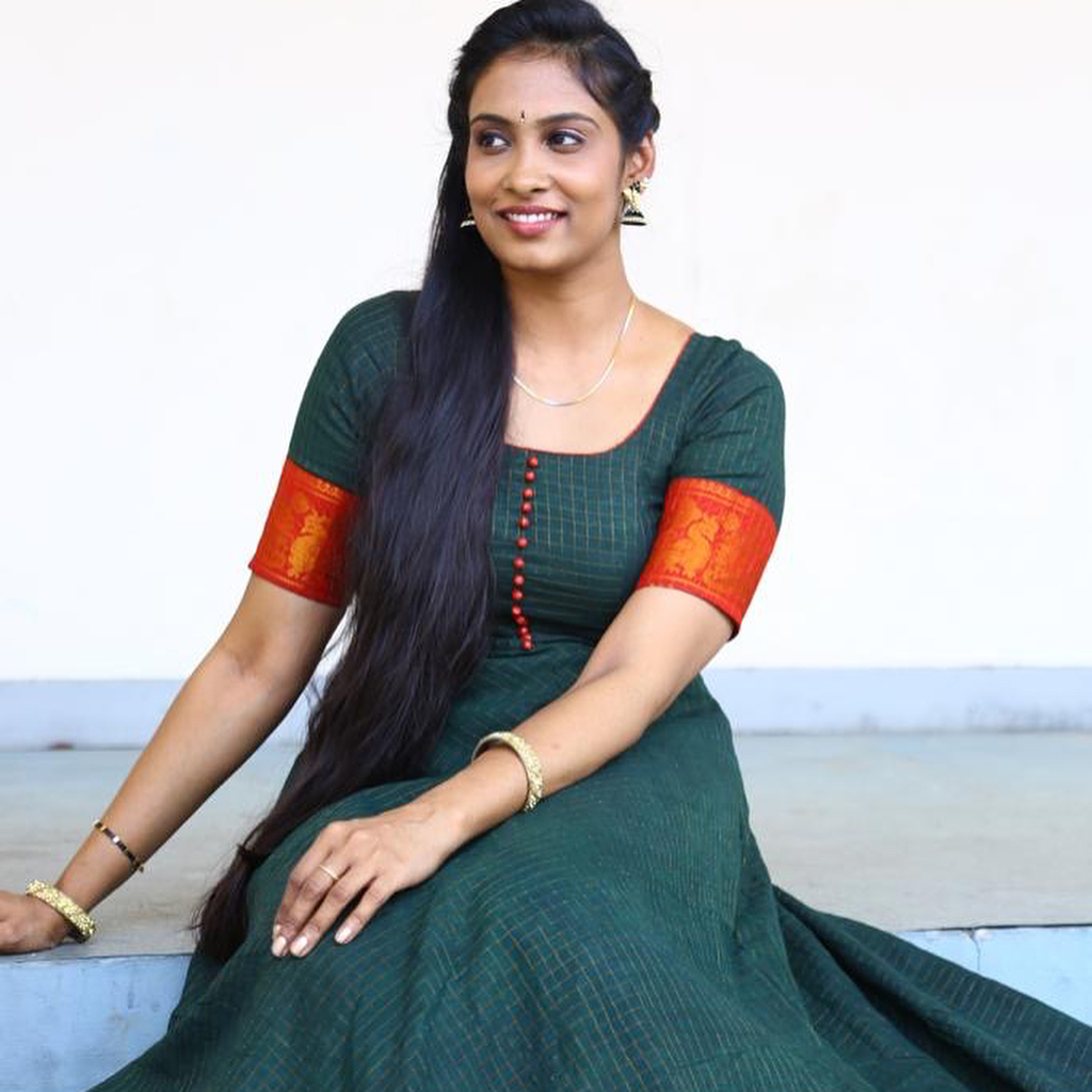 Singer Anjana Sowmya's Hair Donation - From Long Hair to Medium Hair ...