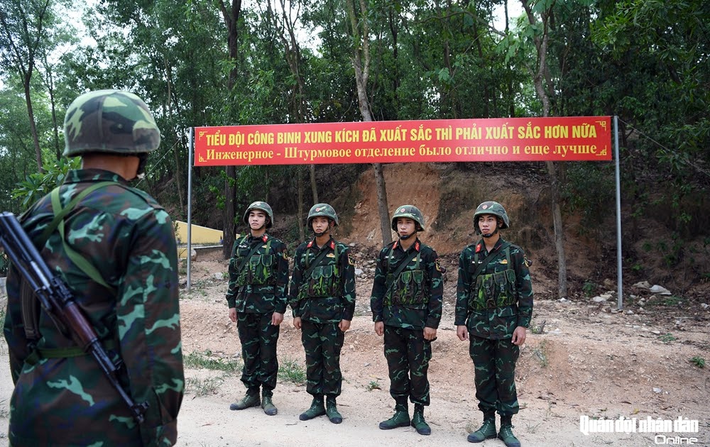 DEFENSE STUDIES: The Vietnam Engineers Team is Determined to Change the ...