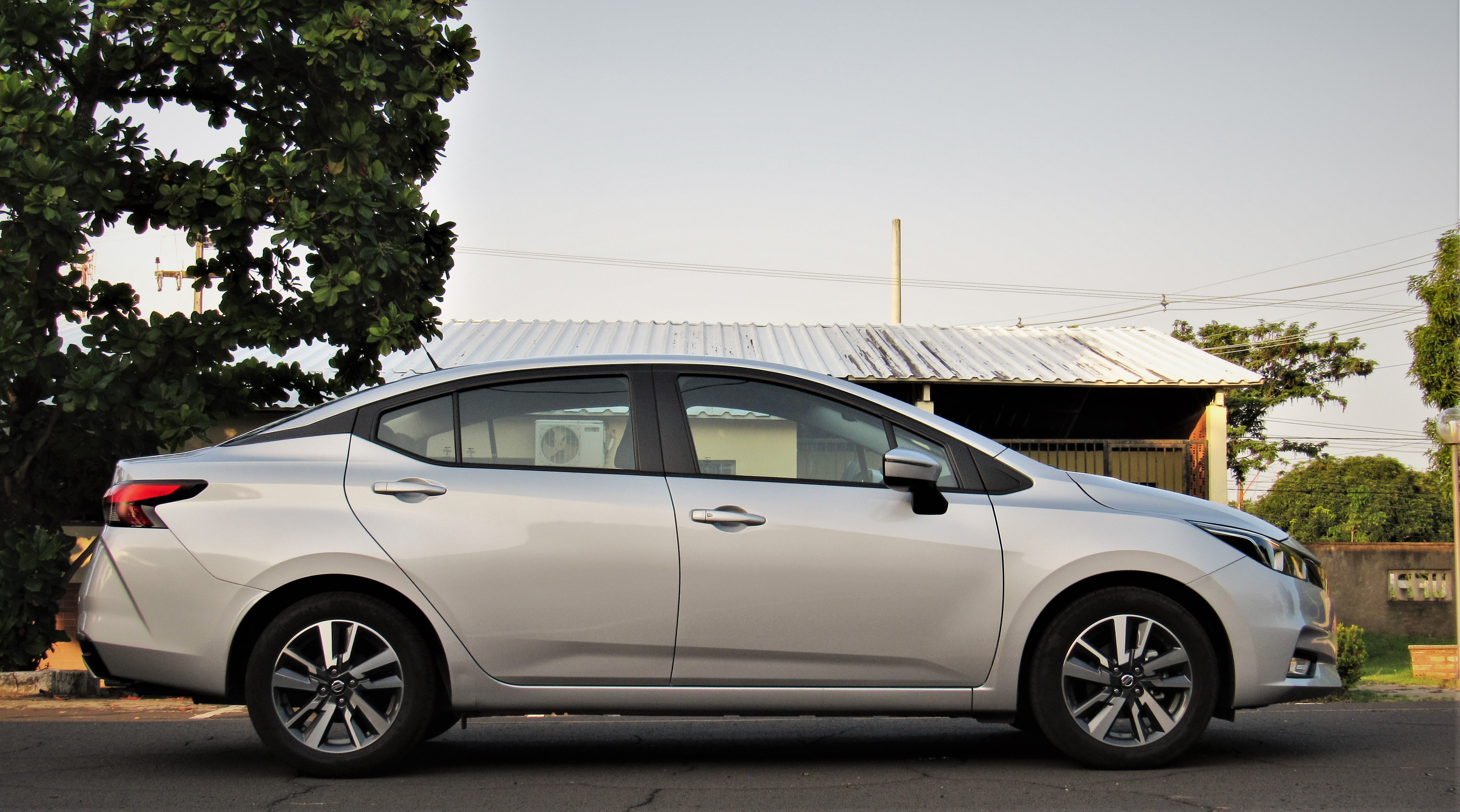 Avaliação: Nissan Versa Advance ganha sofisticação e conserva ...