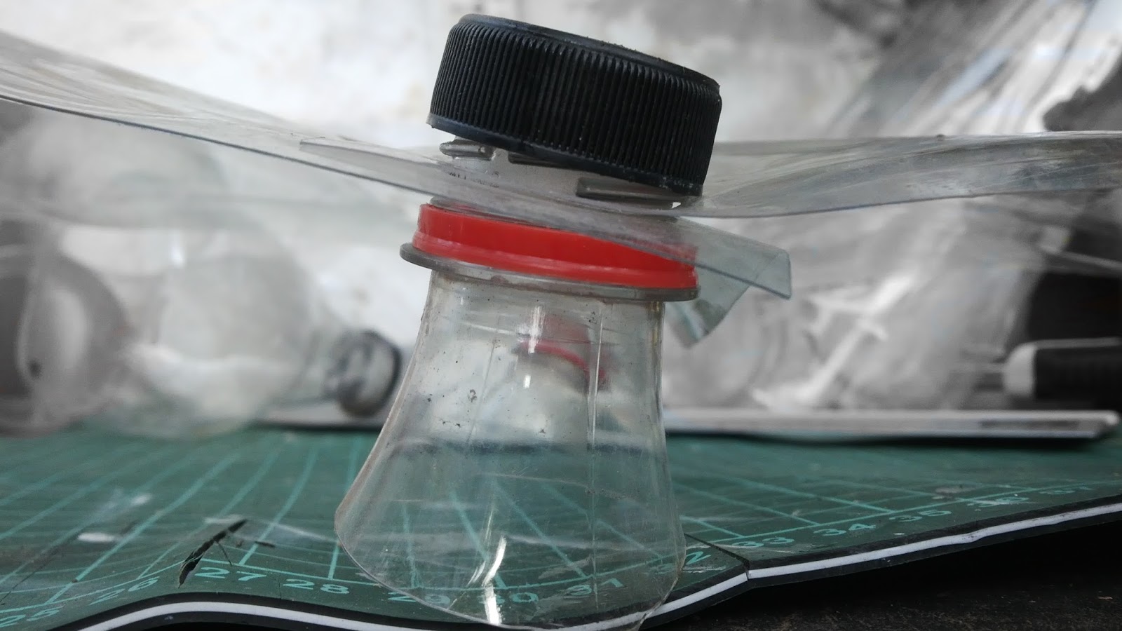 CreacionesExperimentales: Techo - laminas de PET vinculadas por pico y ...