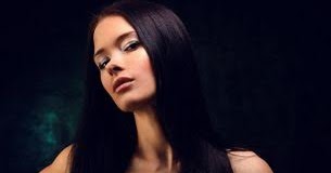 What Is Glamour Modeling?