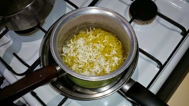 Sustainaburbia: Home made hand cream for a beautiful midwife