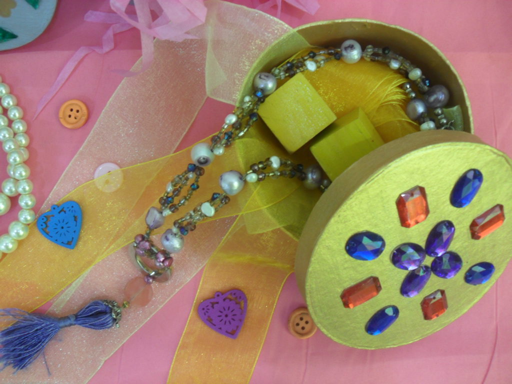 Little Miss Pinay Crafter: Wicked Crafts: Treasure Box Craft Package