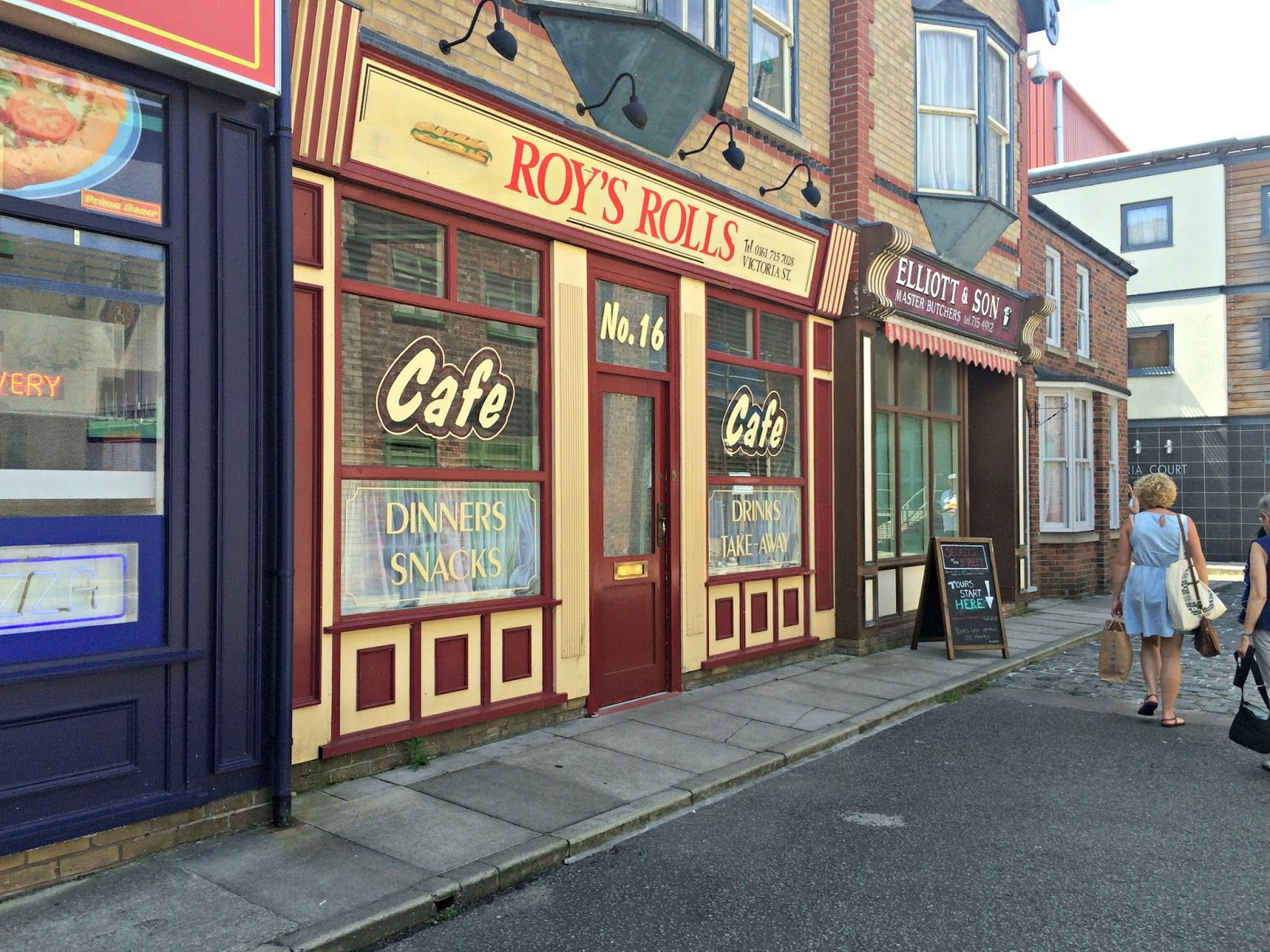 Coronation Street Tour : Days Out Guide - Keyne To Explore