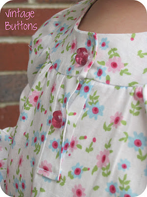 sewVery: Beautiful Flower Top