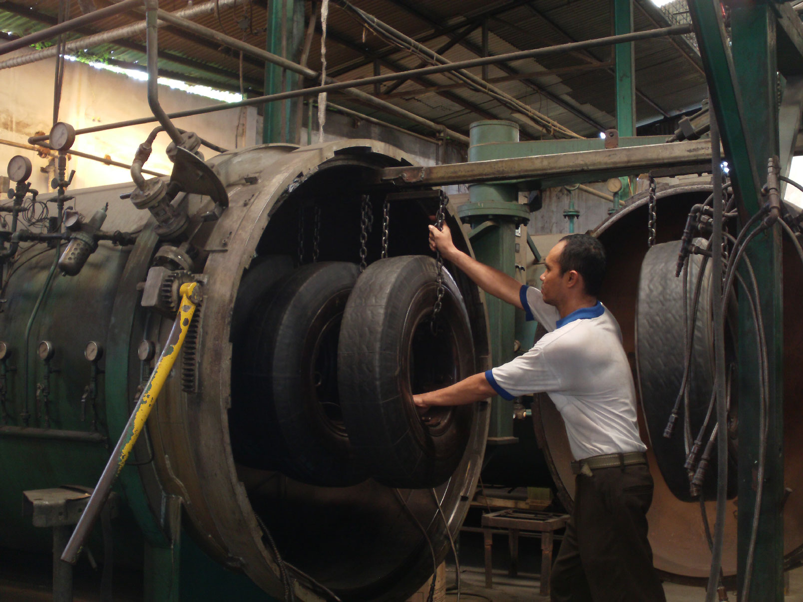 Vulkanisasi Atau Vulkanisir Ban