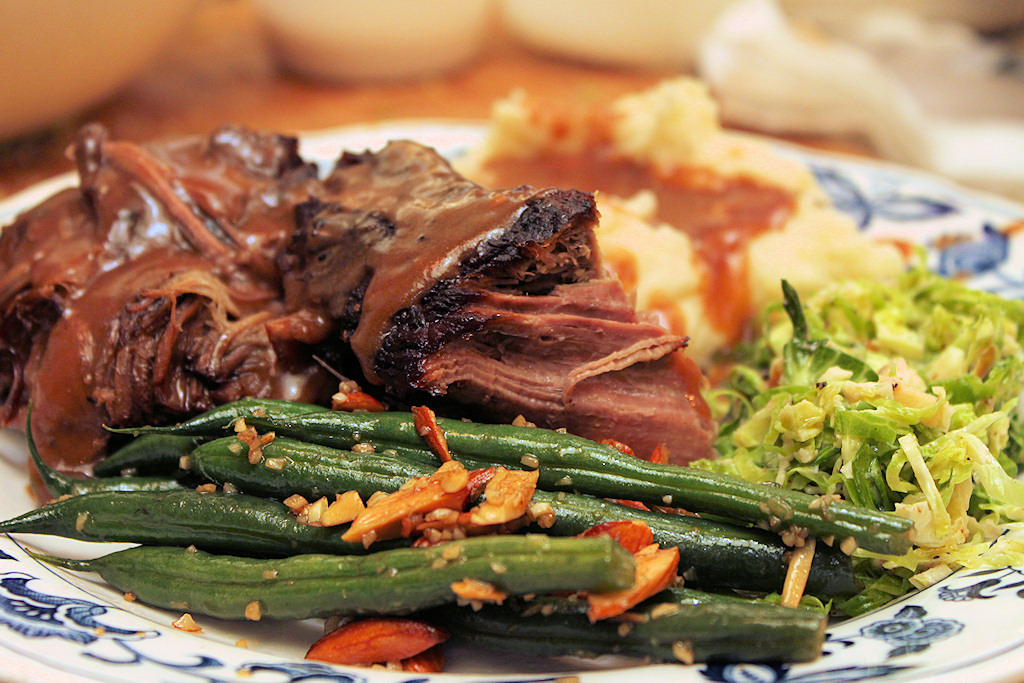 Riffin' in the Kitchen: Friday Dinner: Pot Roast, Mashed Potatoes ...