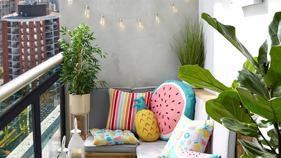 Idea Dekorasi Untuk Menceriakan Balkoni Anda