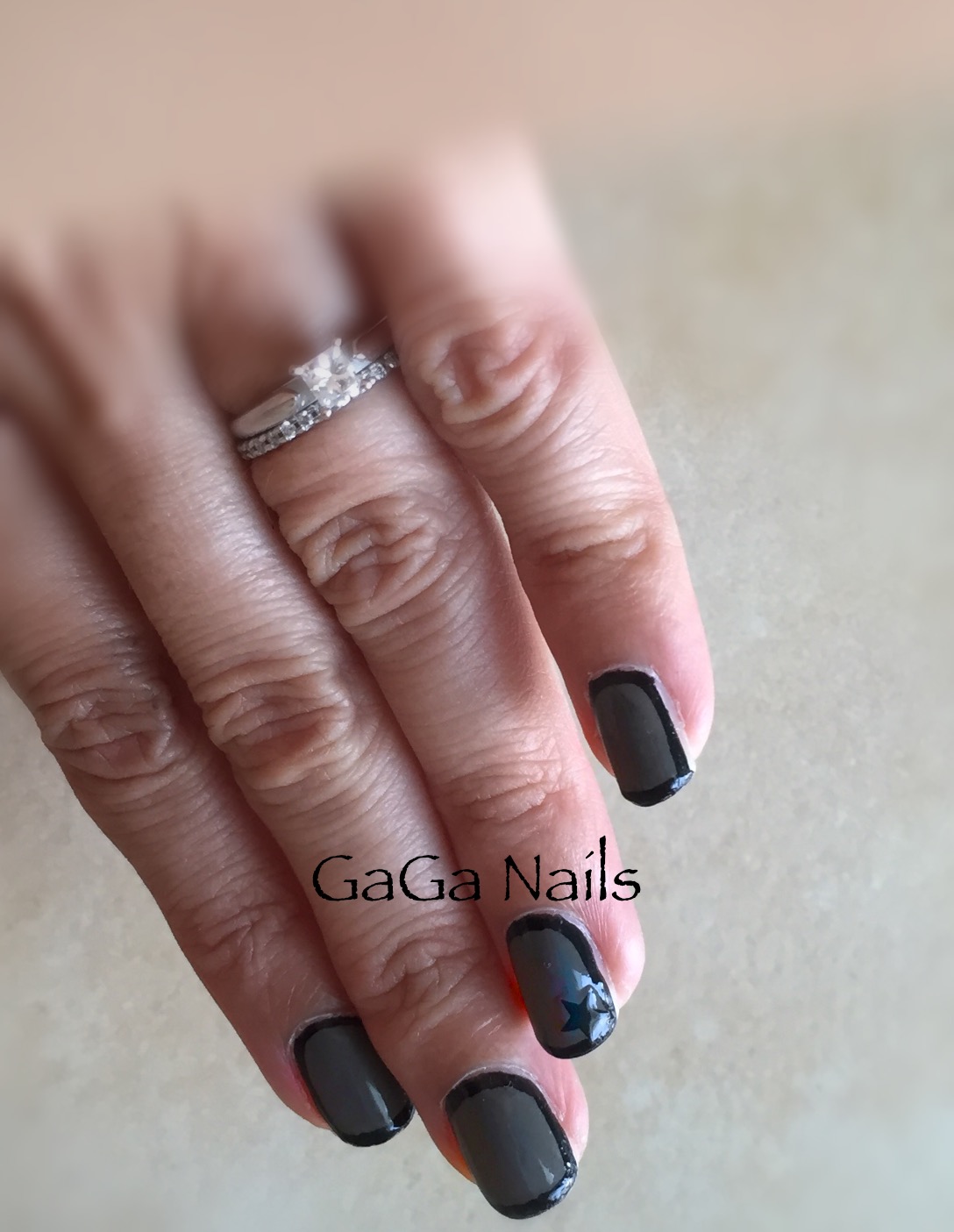 Gaga Nails: Frame Manicure / Border Nails