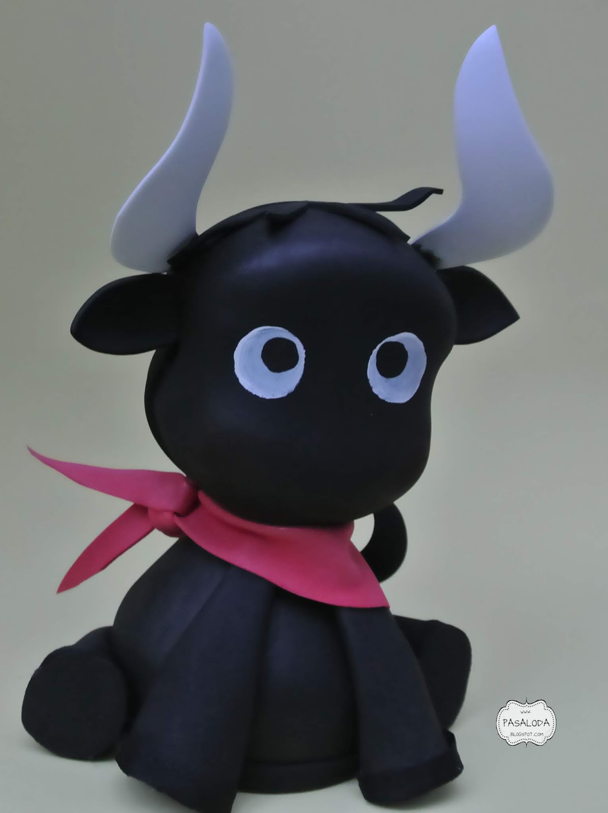 EN LA GANADERÍA PASALODA HAY TORITOS ENAMORADOS,TORITOS SENTADOS ...