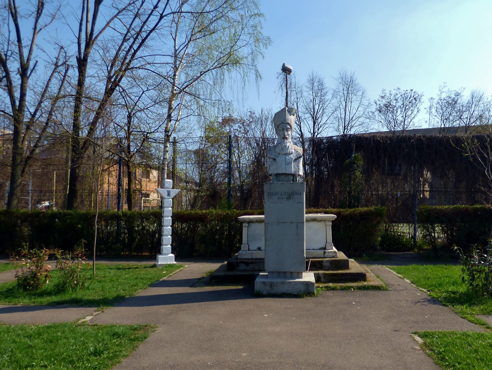 Viajar e descobrir: Roménia - Iaşi - Parcul Grigore Ghica - Monumento a ...