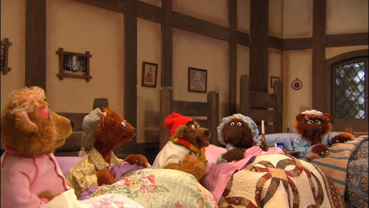 Sesame Street Elmo Loves Animals