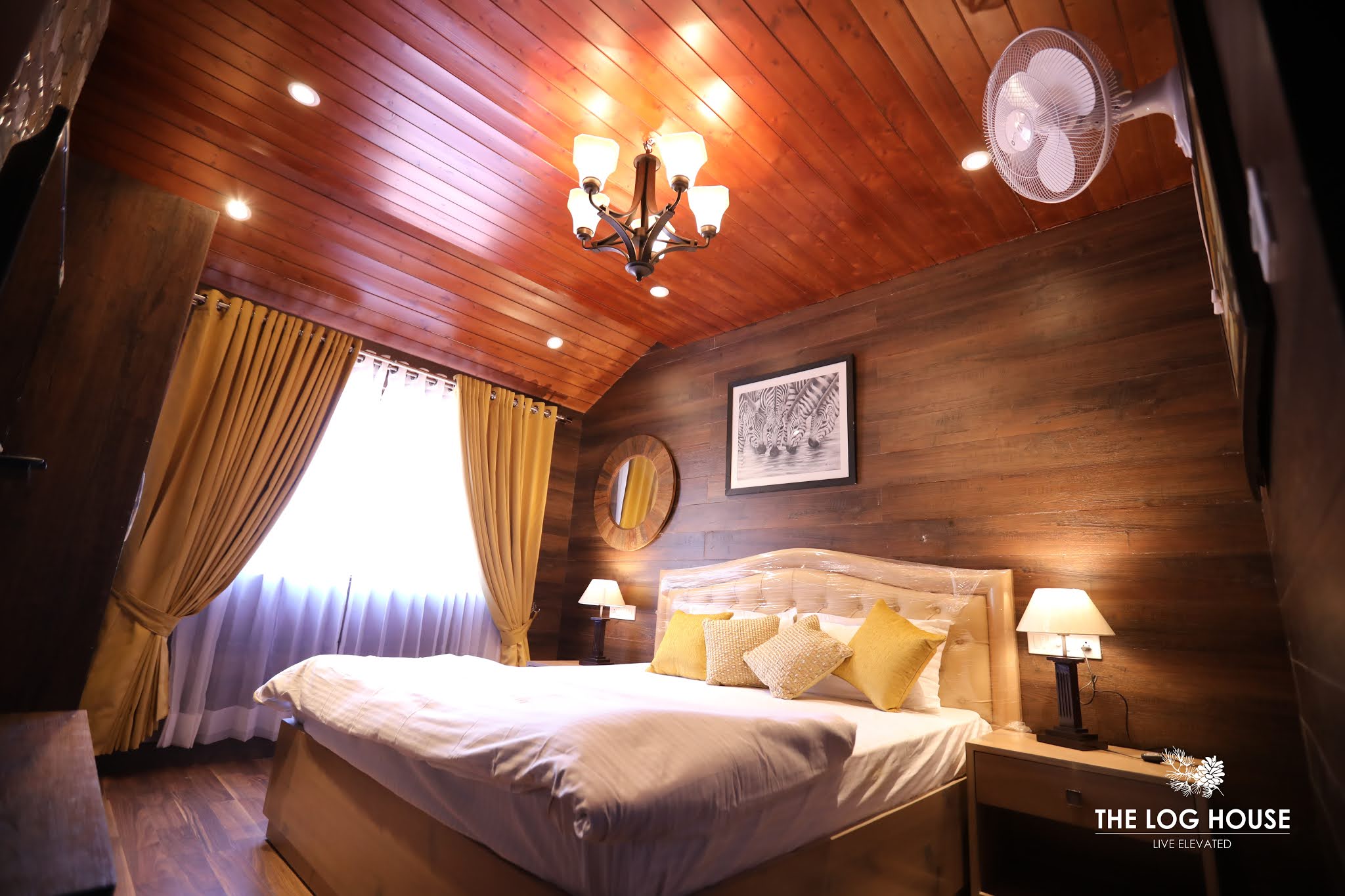 Home Stay in Mussoorie - The Log House: Need A Change? Try A Workation