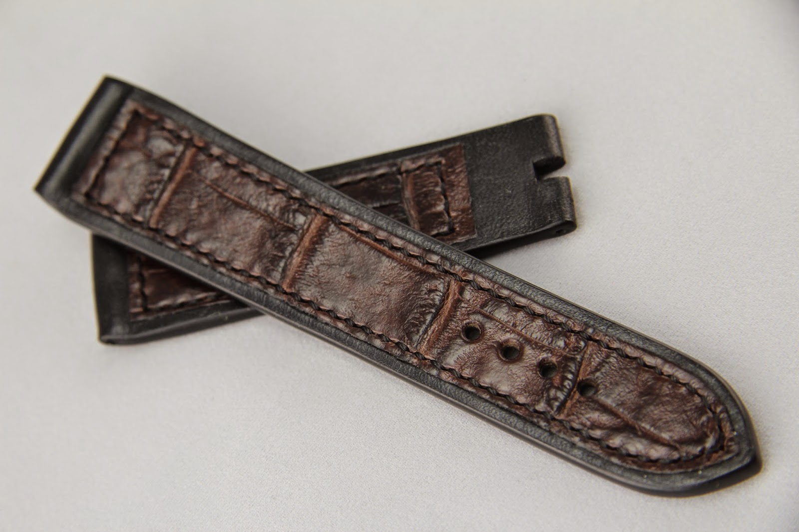 Aprell Workshop: Custom-made strap for U-BOAT watch.