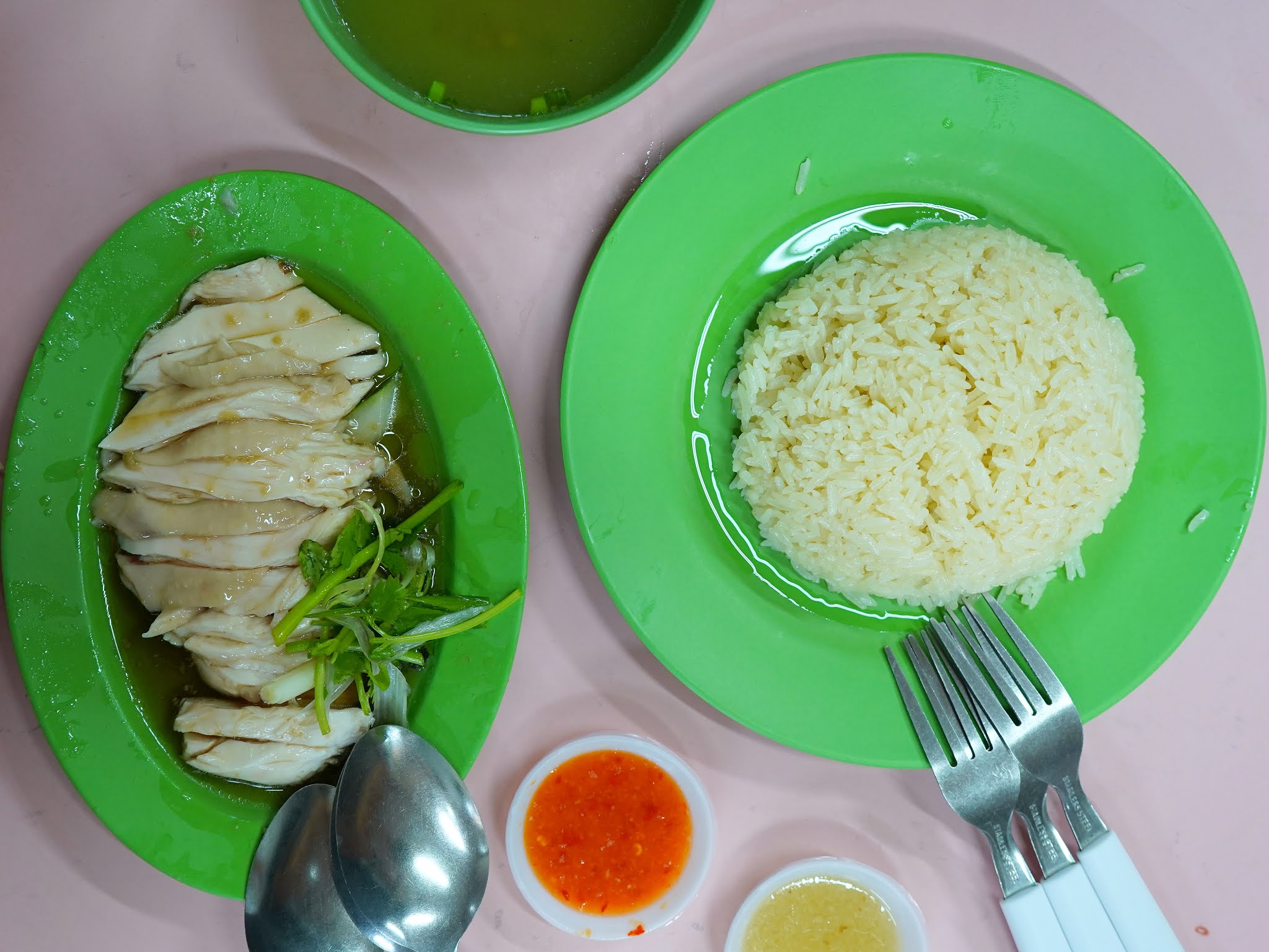 Best Hainanese Boneless Chicken Rice @ Golden Mile Hawker Centre ...