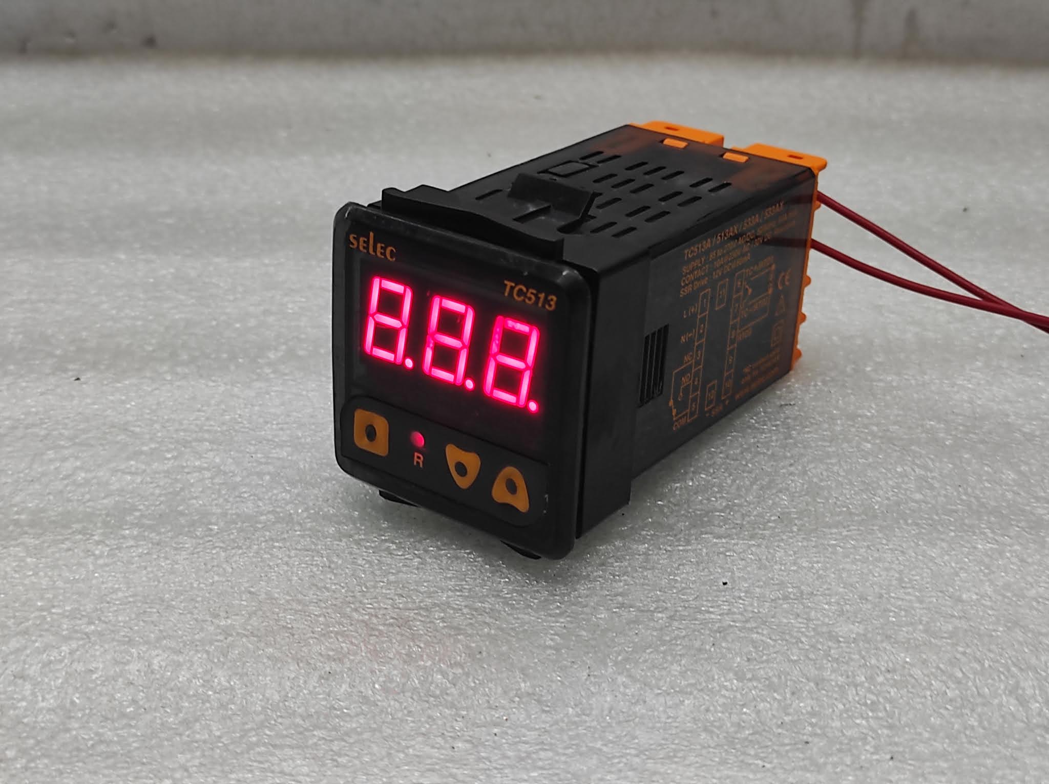 SELEC TC513 TEMPERATURE CONTROLLER 85-270V AC/DC