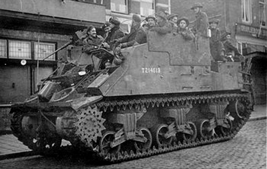 Panzerserra Bunker- Military Scale Models in 1/35 scale: Kangaroo APC ...