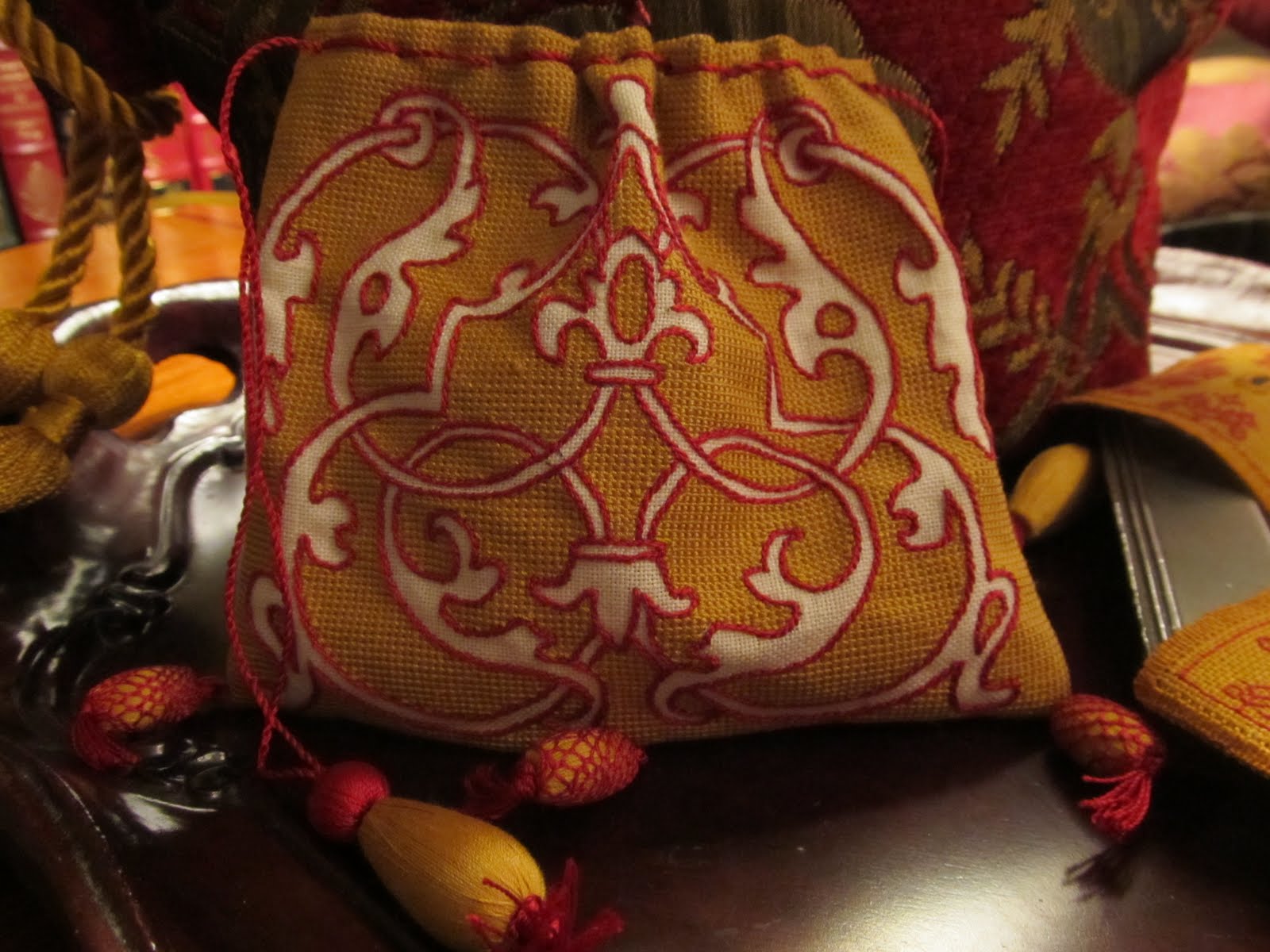 Baroque Embellishments: Rich Red Embroidery Accoutrements for Autumn ...