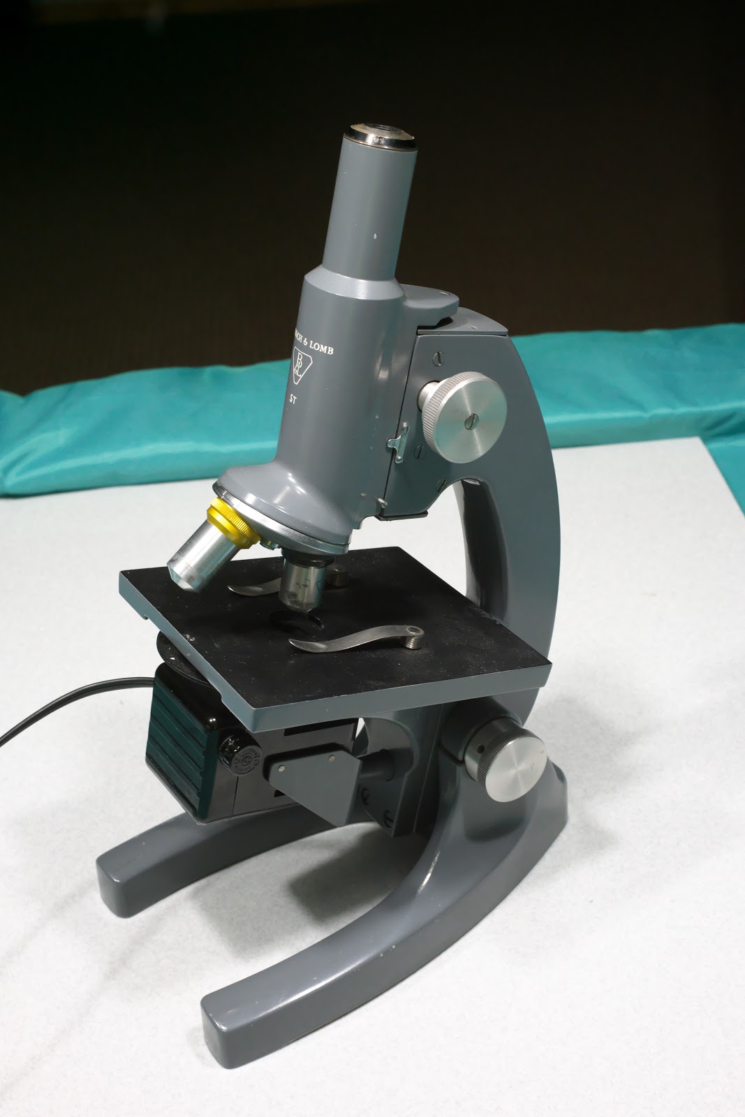 Mark Rehorst's Tech Topics: Replacing a B&L Microscope Lamp with an LED