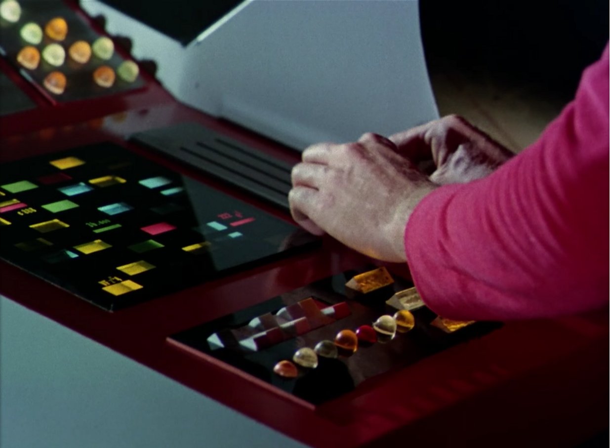 Realm Of Retro : STAR TREK Transporter console