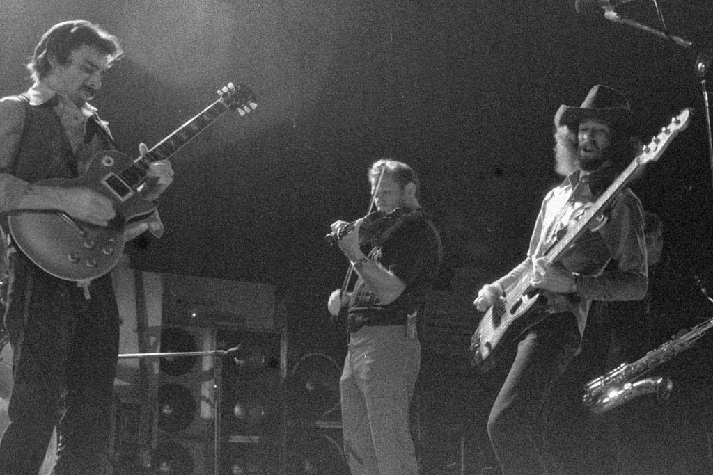 Arizona Jones: Dickey Betts & Vassar Clements, Hempstead, NY, 11-03 ...