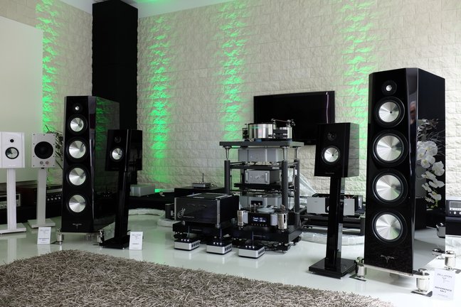 Zellaton – Meet your maker – M & S | Ultimate High-Fidelity