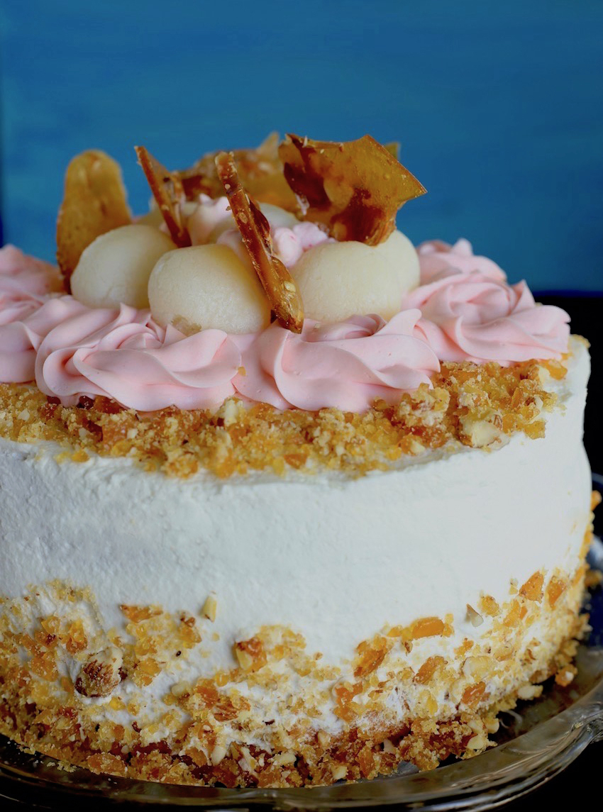 Blessings From My Kitchen: Vanilla cake with rasgulla filling