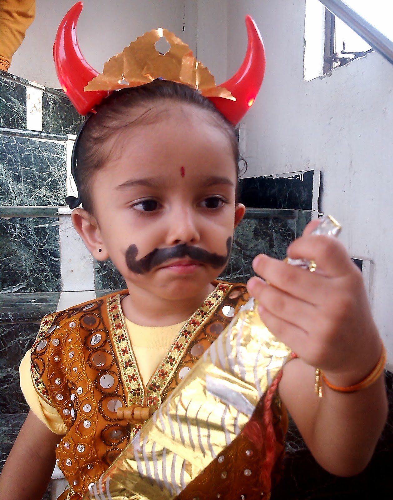 Abeer : Fancy dress – Dressing up as Kans Mama