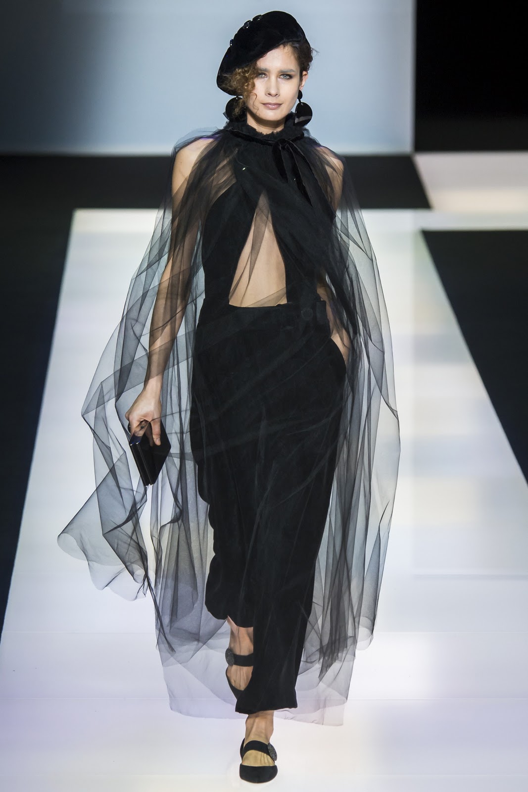 Fashion Runway | 'Black Velvet', the new Giorgio Armani Women’s Fall ...