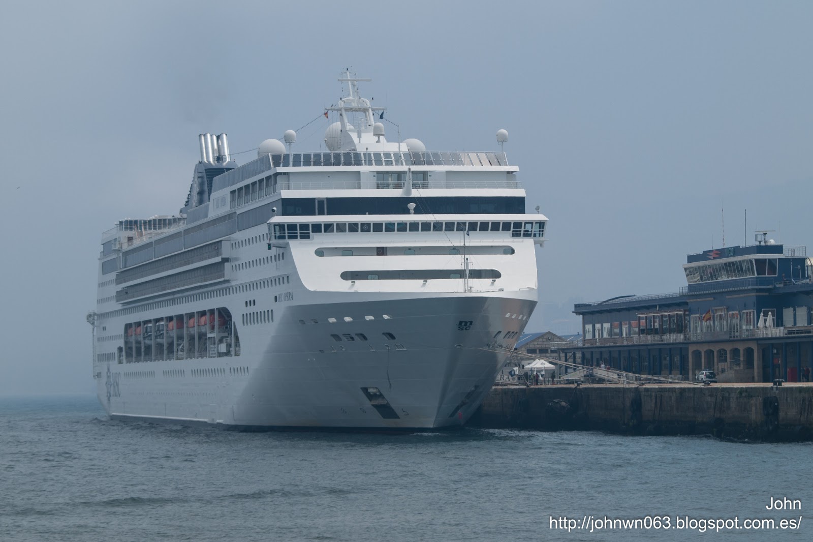 FOTOS DE BARCOS: MSC OPERA