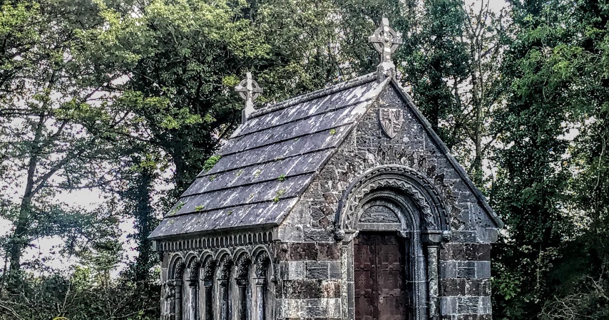 Patrick Comerford: Rathronan churchyard has two mausoleums recalling O ...