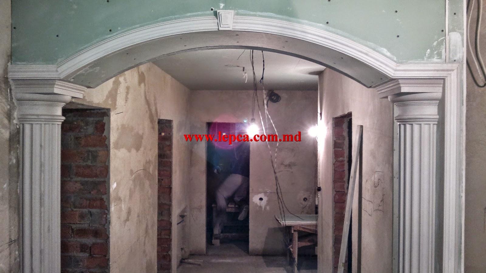 Lepca lucrari decorative din gips!!! Efectuarea ornamentelor din gips ...