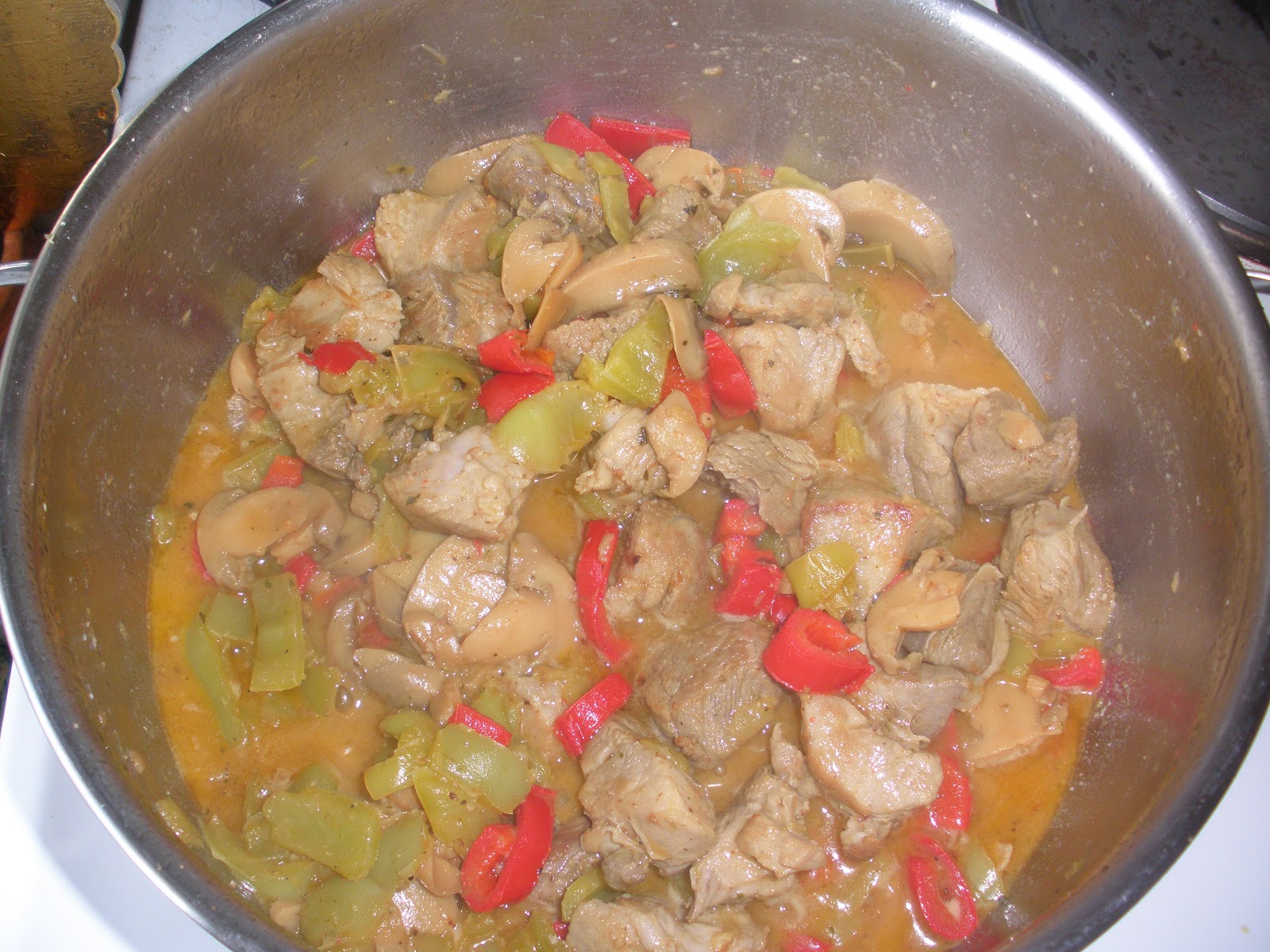 Come to cook: Χοιρινη τηγανια με ρετσινα