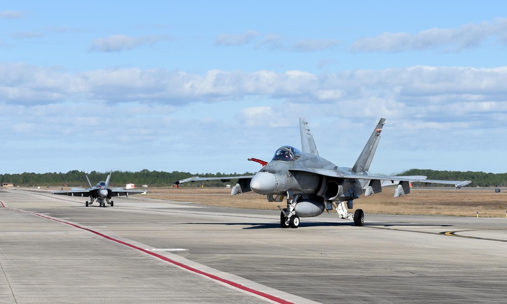 CANADIAN F18s TRAINING TO LAUNCH WEAPONS - Blog Before Flight ...