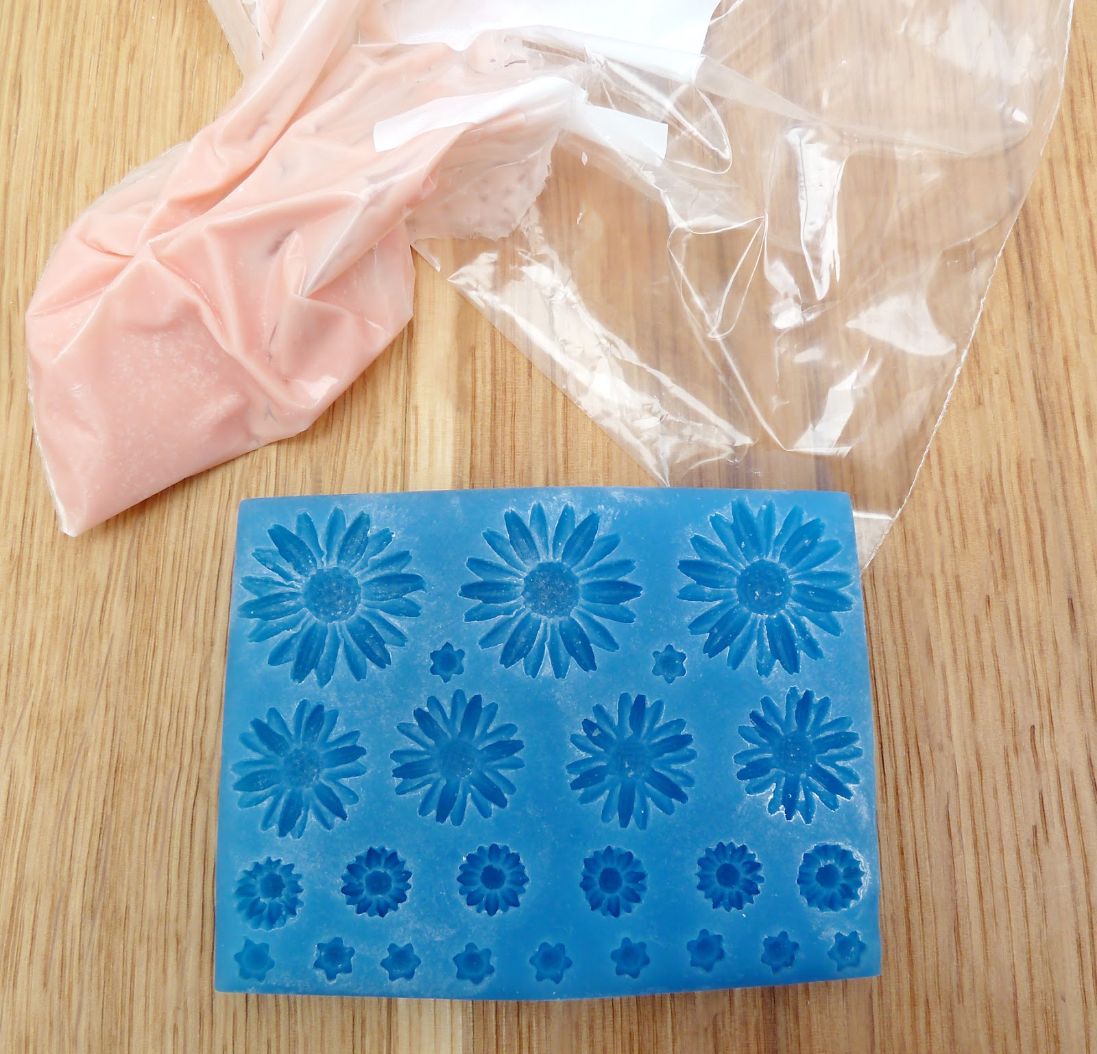 Candy Melt Daisies | Craft me Happy!: Candy Melt Daisies