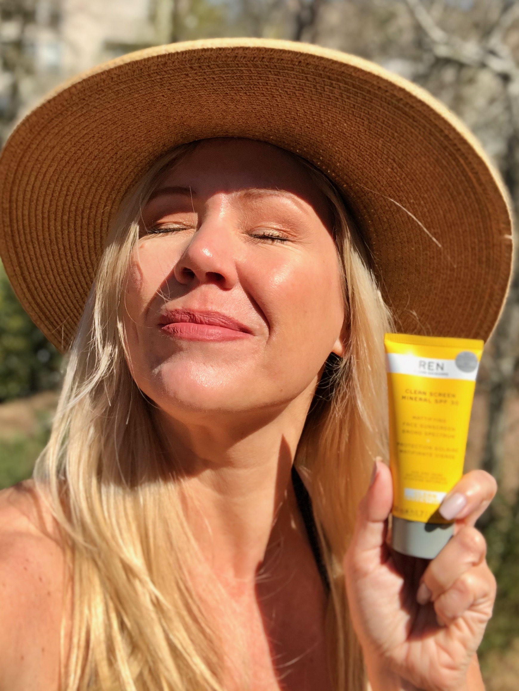 Clean Sunscreen for you and the planet! 🌱🌎