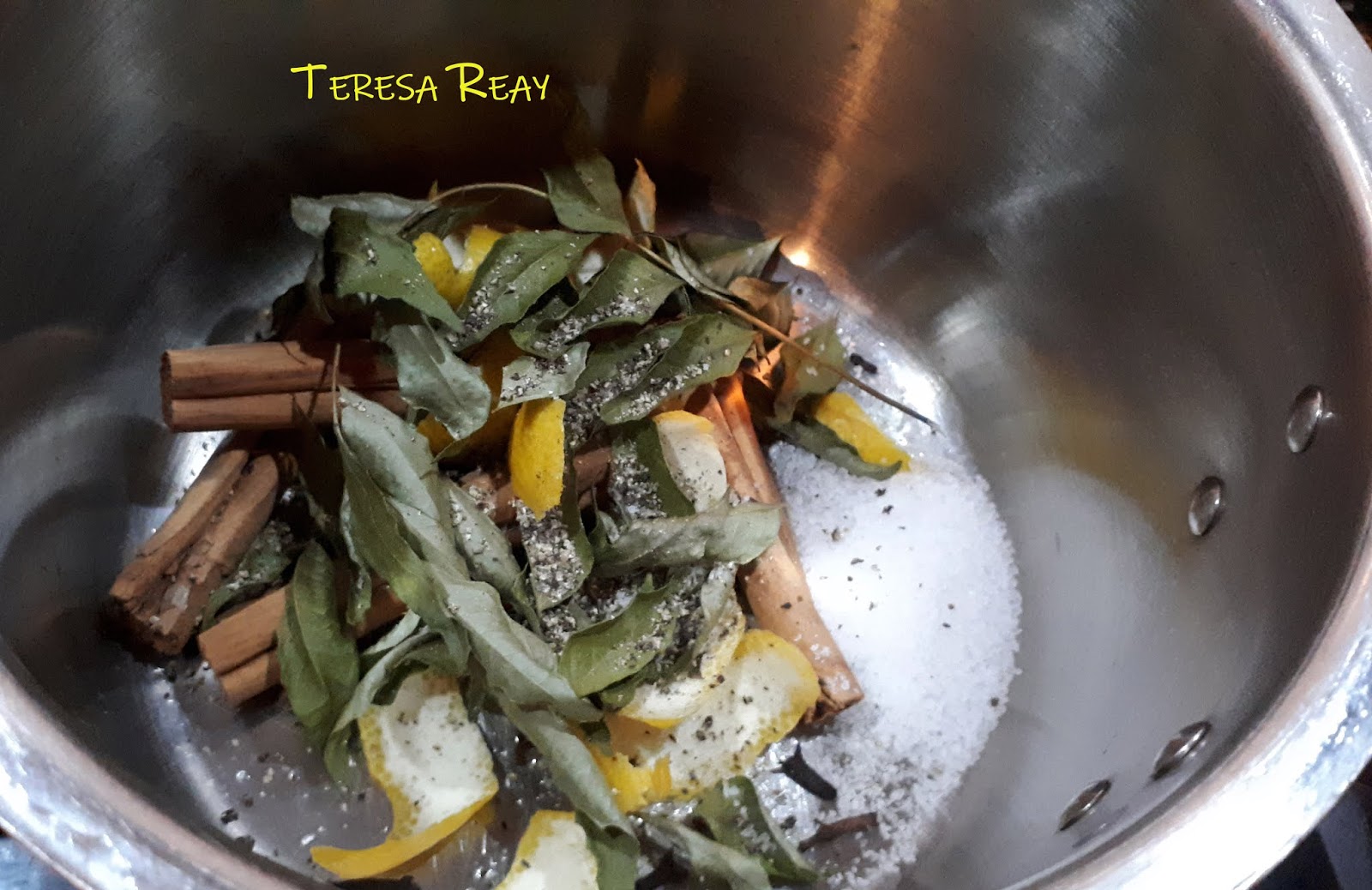 LEMON AND CURRY LEAF RICE