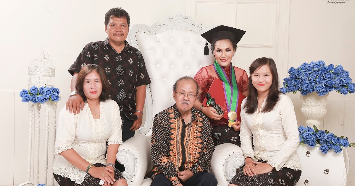 angela devi: Biografi Ayah