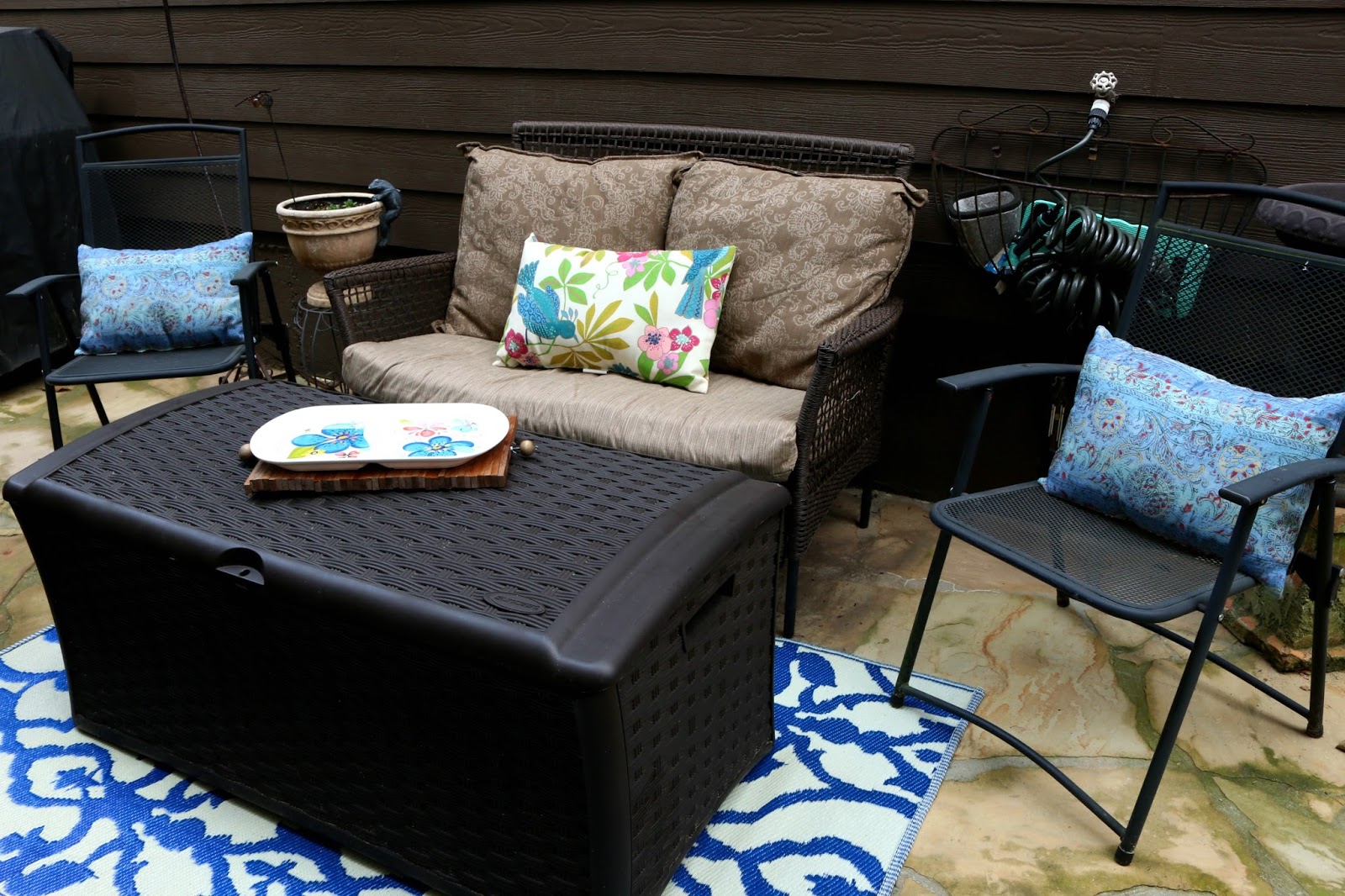 HomeMadeville: Your Place for HomeMade Inspiration: Make Your Patio Pop ...