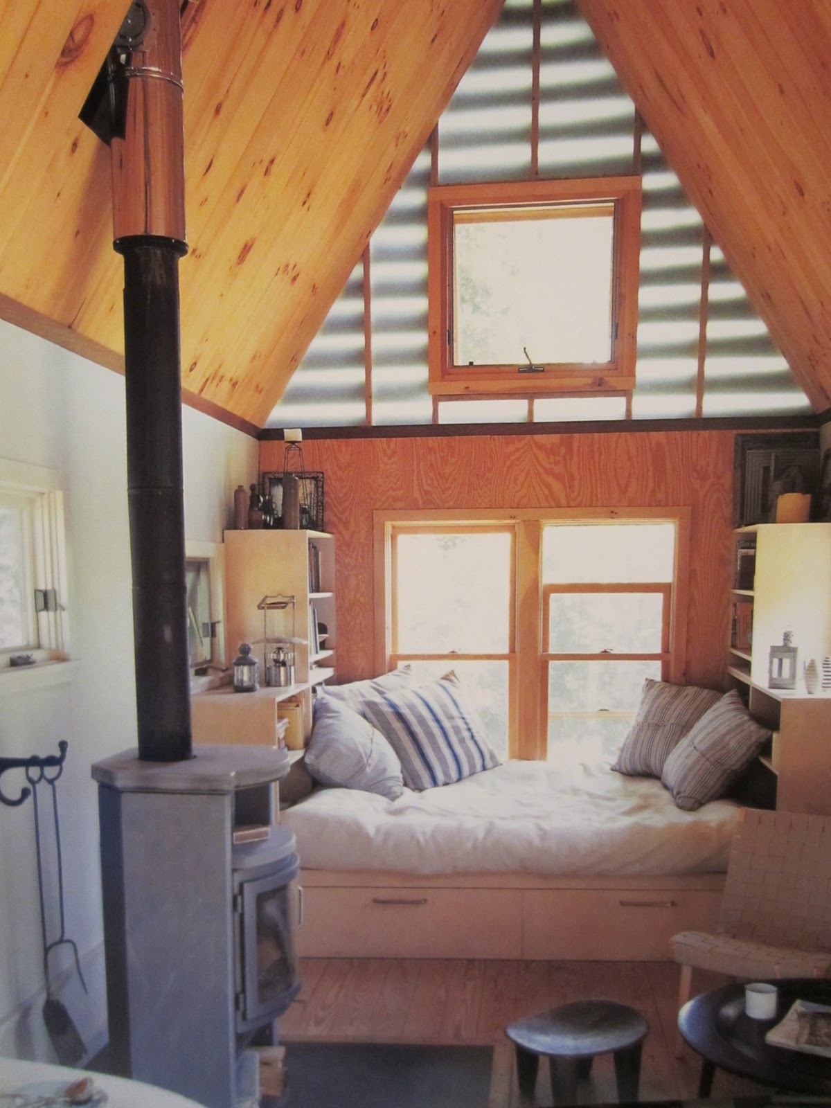 Relaxshacks.com: Havens and Hideaways (Cozy Cabins and Rustic Retreats ...