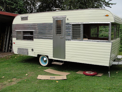 Our Katrina -The Saga of restoring a 1959 20' Fireball Vintage Travel ...