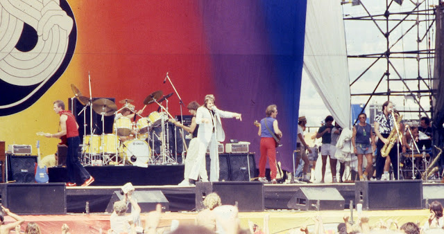 Unforgettable Pictures From The 10 Most Epic Rock Concerts of All Time ...